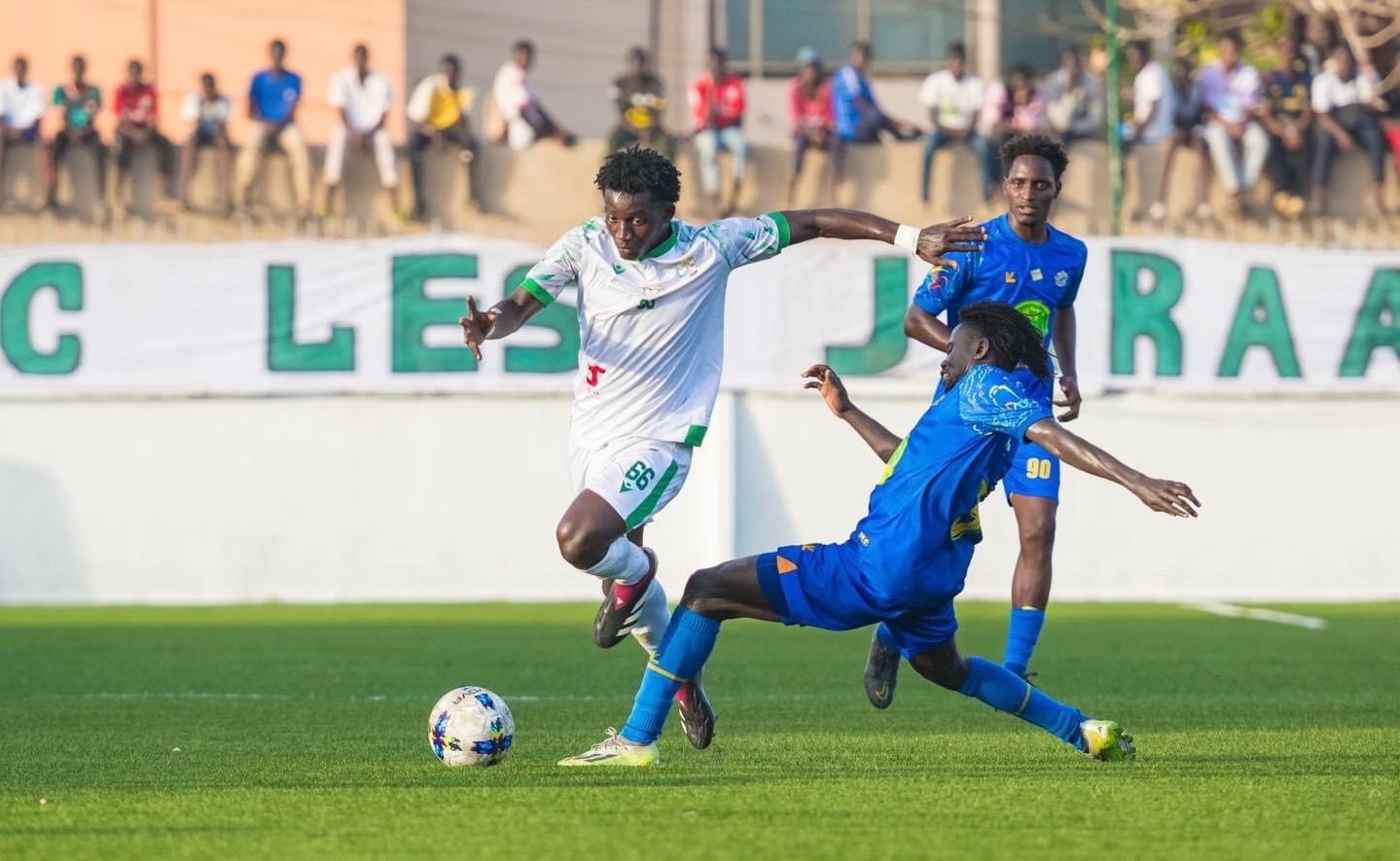 LES FAVORIS À LA (RE) CONQUÊTE — TOUT-FOOT.COM